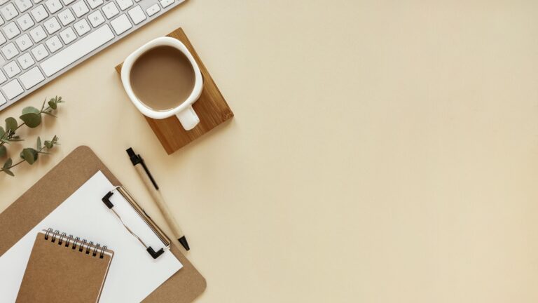 Lavorare da remoto: cosa significa, vantaggi e svantaggi - Red Yard Lavorare da remoto: cosa significa, vantaggi e svantaggi - Red Yard